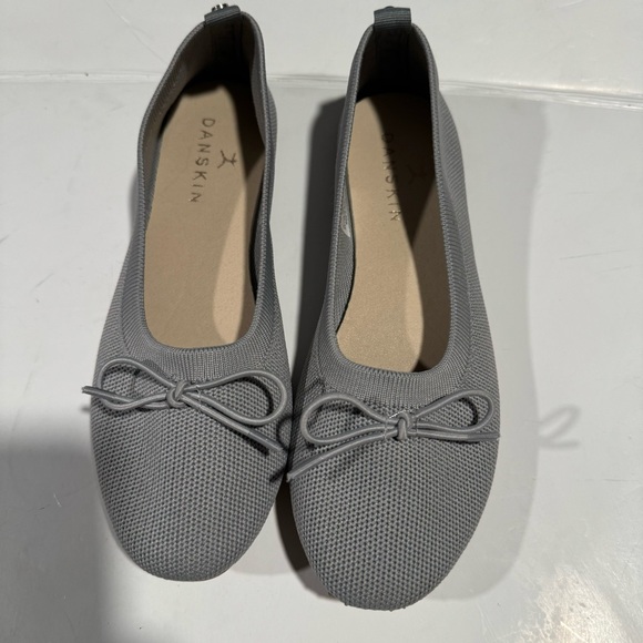Danskin | Shoes | Danskin Vegan Textile Upper Ballet Flat Us Size 6 ...